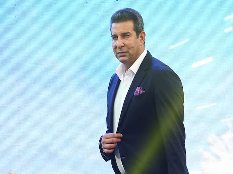 Controversy Refuses To Die As Pcb Replace Wasim Akram With Imran Khan