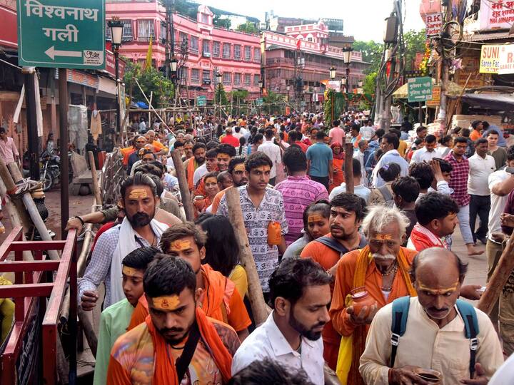 Devotees Across India Mark Culmination Of 'Shravan' With Solemn Monday Prayers. IN PICS