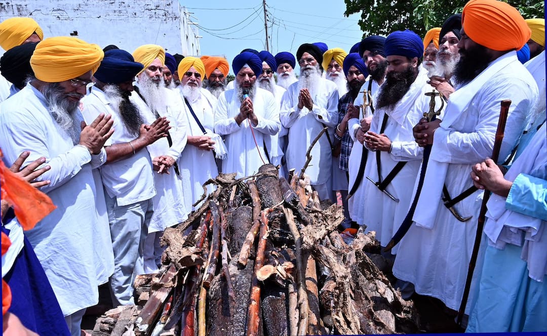 sikh personalities attended the funeral of Singh Sahib Giani Jagtar ...