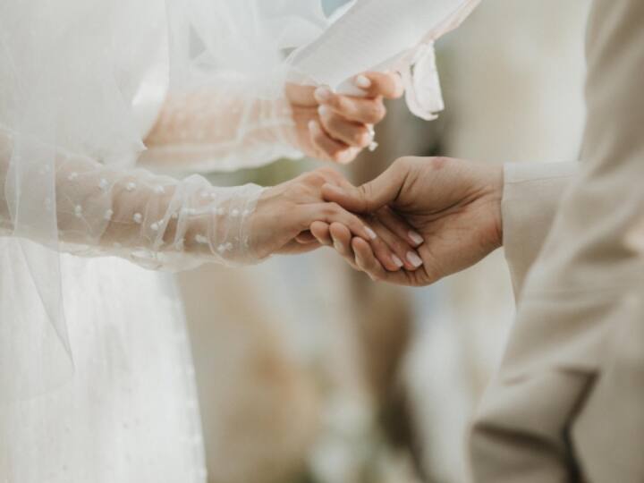 Israel-Palestine War Israeli Couple Marries Before Joining Military to ...