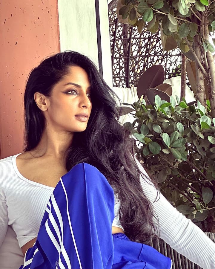 pawan kalyan OG heroine Shriya Reddy Photos ,goes viral | OG Sriya Reddy Photos: OG బ్యూటీ ...