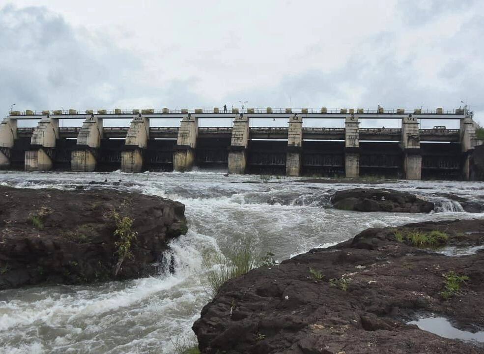 Nashik rain Update Heavy rain in Nashik city since night, discharge of 500 cusecs from Gangapur ...