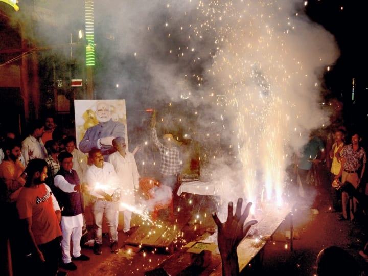 Delhi on Firecracker Ban in Delhi will continue this year Gopal Rai ...