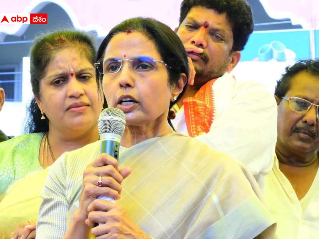 Nara Bhuvaneswari Visited Annavaram Satyanarayana Swamy Temple Along With Her Family and ...