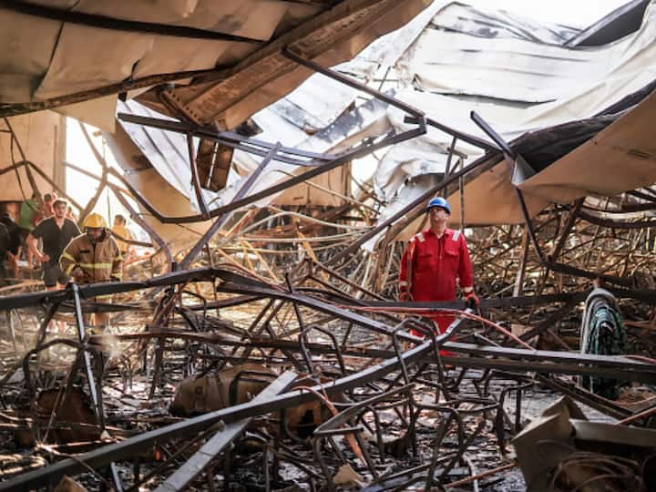 Aftermath Of Iraq Wedding Hall Fire In Mosul Hamdaniya Iraq Nineveh ...