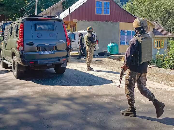 Jammu Kashmir Encounter terrorists rajouri Kalakote 2 Army Personnel Injured