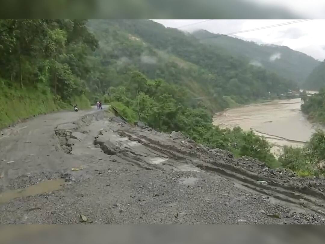 West Bengal Flood Kalimpong Flash flood Red Alert National Highway Washed Away Evacuation Heavy ...
