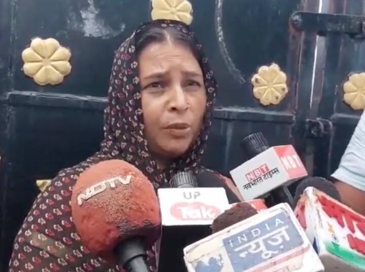 Deoria murder premchand Yadav wife said i will not let our house ... Deoria murder premchand Yadav wife said i will not let our house ...