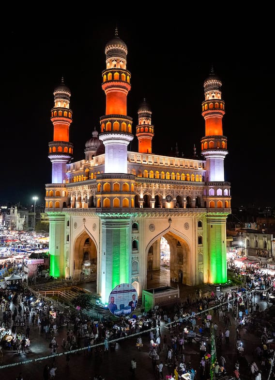 Hyderabad Charminar Illuminated With Tri Colour Lights See Beautiful ...