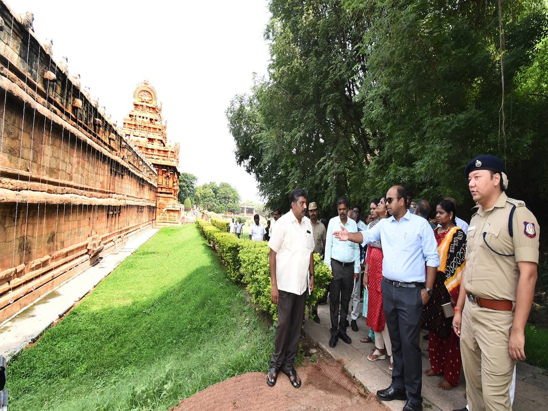 Thanjavur Mamannan Rajaraja Cholan Sadaya Festival Collector Deepak ...