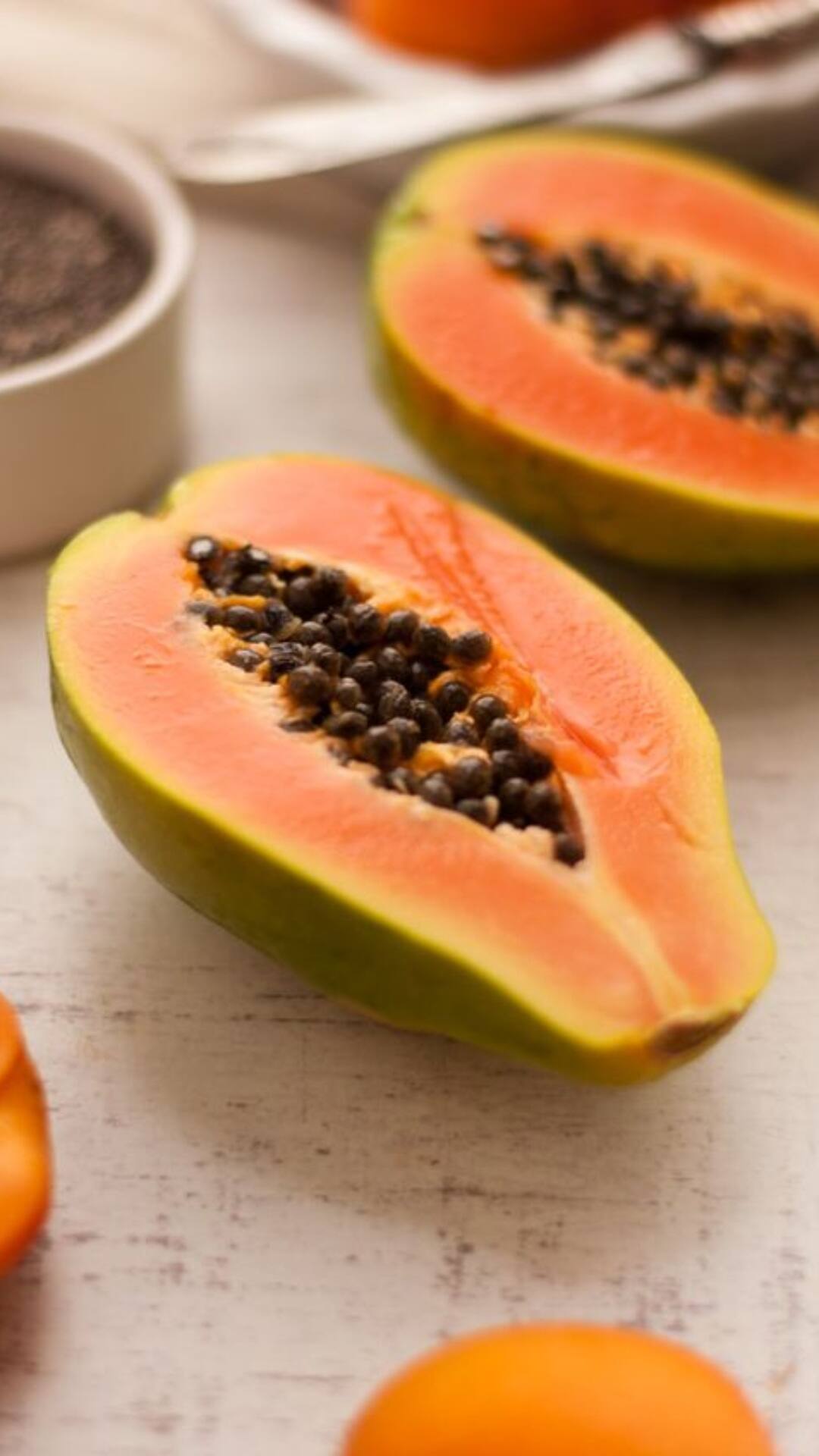 पपई खाणं आरोग्यासाठी फायदेशीर