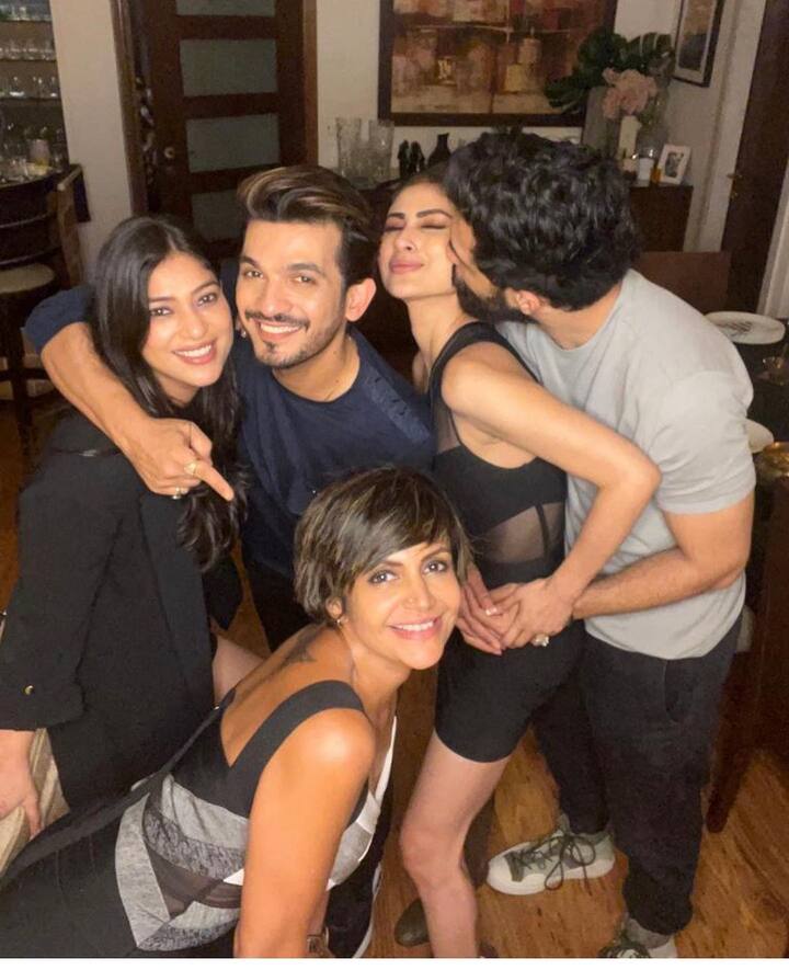 Mouni Roy Wishes Tv Actor Arjun Bijlani In Special Manner On Birthday See Pics