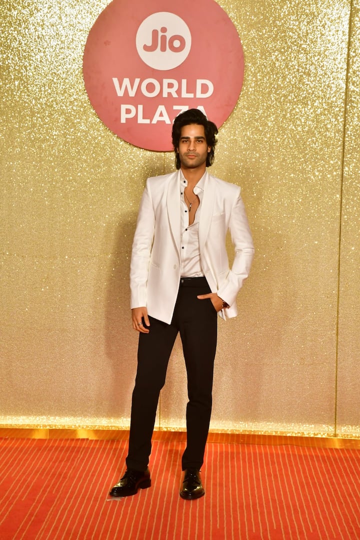 Aaman Devgan Creates Waves With His Uber-Cool Fashion Sense Ahead Of ...