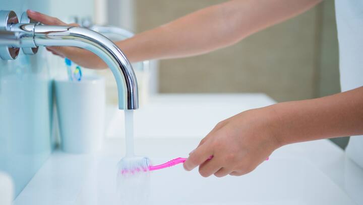 Toothbrush Day 2023 should wet toothbrush before or after applying ...