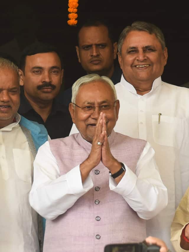 Nitish Kumar's 'Sexist' Remarks Spark Row
