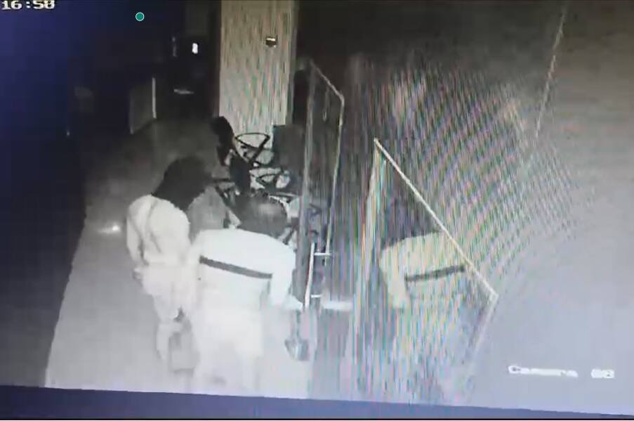 Cheddi Gang In Tirupati Cheddi Gang Members Spotted In Tirupati Cctv