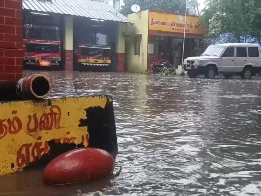 Heavy Rain Lashes Parts Of Tamil Nadu, Puducherry, Arterial Roads See Waterlogging — PICS