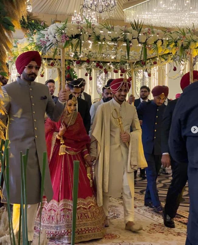 Laddi Chahal who is bound by marriage beautiful pictures came out with ...