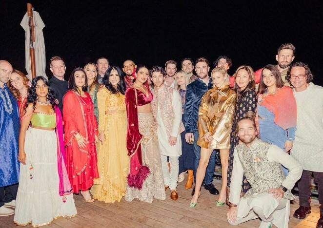 priyanka chopra diwali party unseen pictures global actree celebrates ...