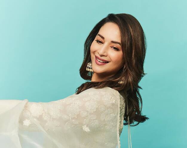 Madhuri Dixit Shriram Nene Meet Ajit Pawar Praful Patel at wankhede ...