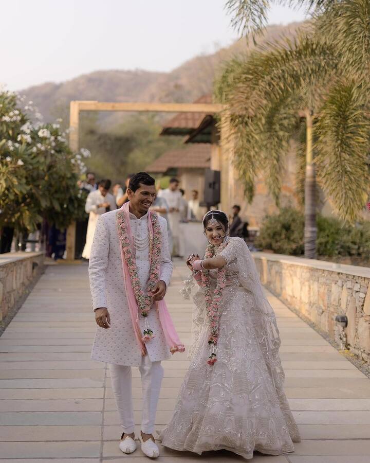 Indian cricketer Navdeep Saini marries girlfriend Swati Asthana see ...