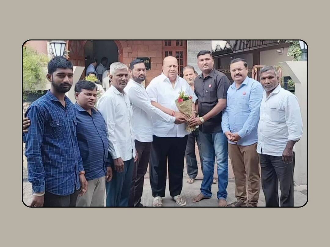 swabhimani shetkari sanghatana kolhapur guardian minister Hasan Mushrif felicitated for ...