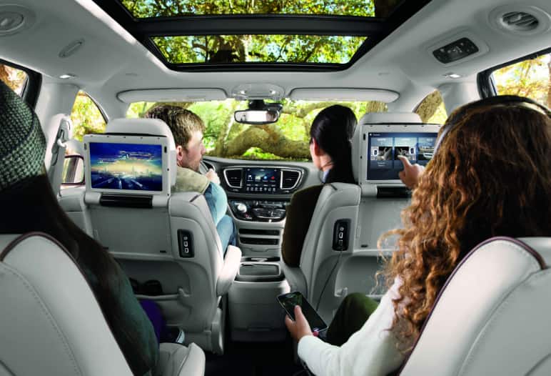 Affordable 6 Seater Cars the list of some Affordable family cars with 6 ...