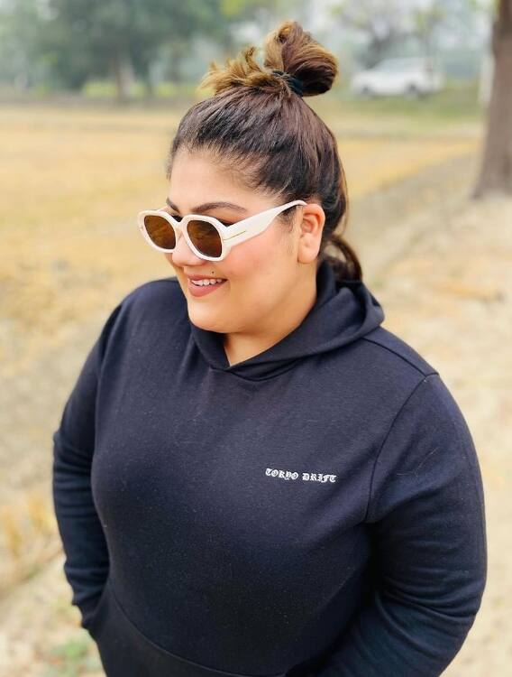 Simran Kaur Dhadli Had Face To Body Shaming Singer Says | Simran Kaur ...