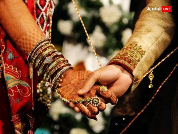 Hindu Marriage Shadi Ke Saat Phere Seven rounds Vachan religious ...