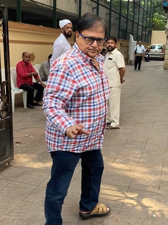 Junior Mehmood Last Rites Raza Murad Aditya Pancholi johnny Lever visit ...