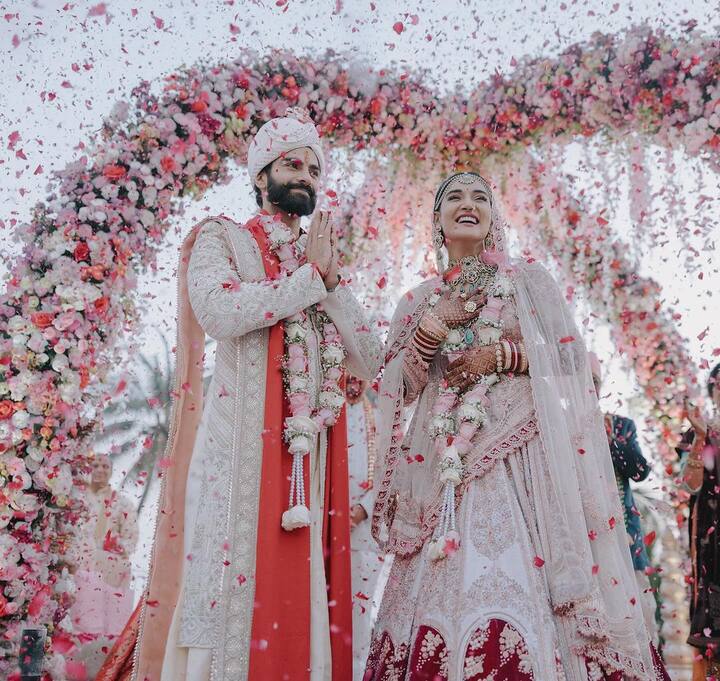 Mukti Mohan Ties The Knot With Kunal Thakur, First Pictures Of ...