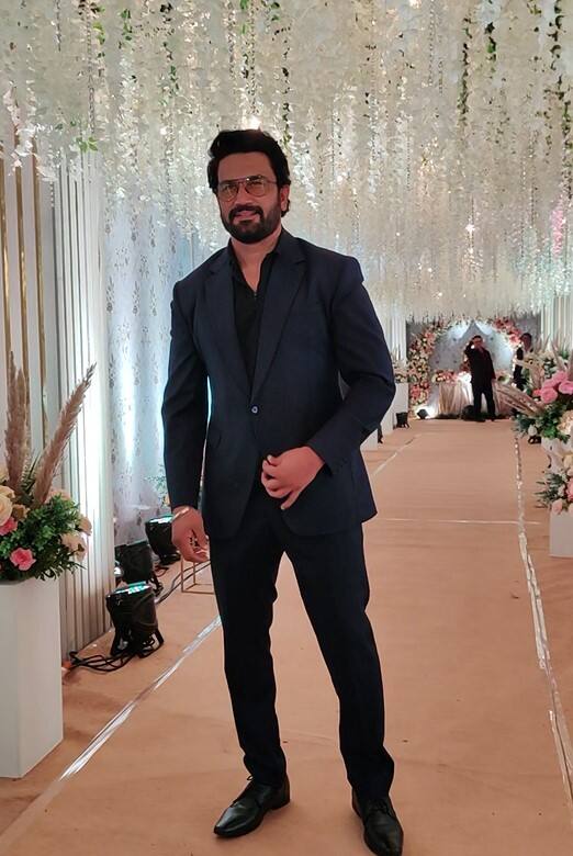 Director Inder Kumar daughter shweta married with darshan rathod maduri ...