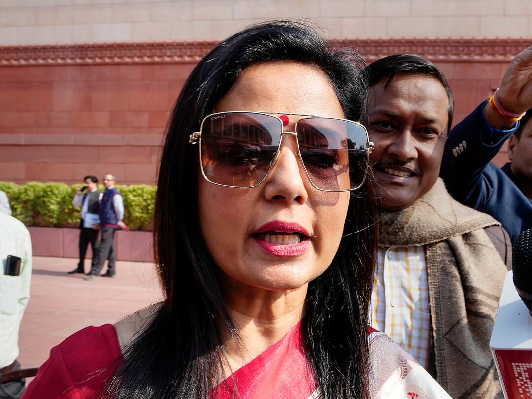 Mahua Moitra Moves SC Against Lok Sabha Expulsion Over 'Cash For Query' Case