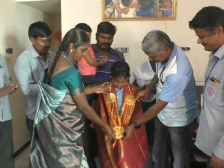 Karur 10-year-old girl played more than 60 chess matches and won many ...