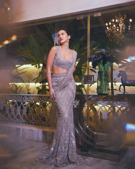 IN PICS Actress Shanaya Kapoor In Shimmering Lehenga Check Out Now | Shanaya Kapoor Photos ...