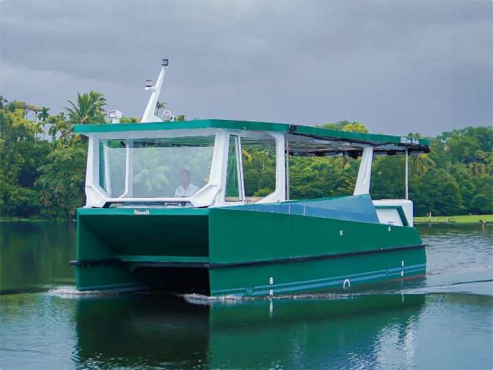 India fastest Electric Boat Launched Barracuda Navalt Solar kochi ...