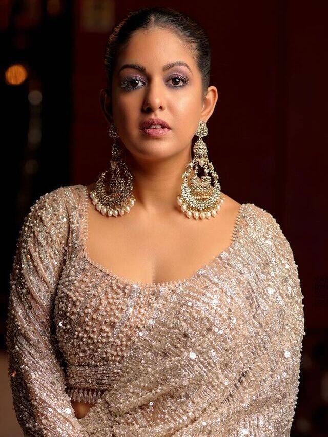 Ishita Dutta Turns A Glam Diva In A Shimmery Saree