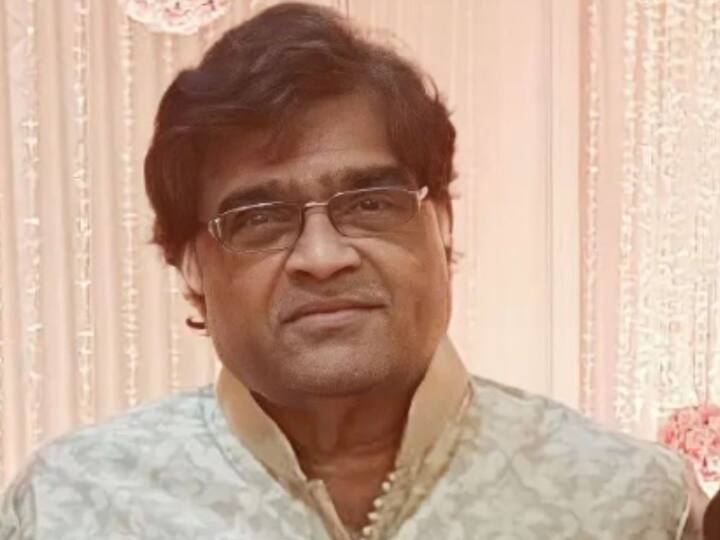 Ekda Yeun Tar Bagha ashok saraf praised movie prasad khandekar film ...