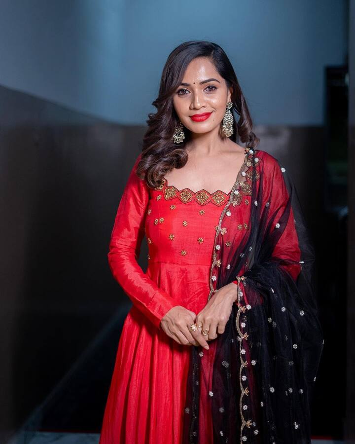 sobha shetty got best villan award to monitha character in karthika deepam serial photos goes ...