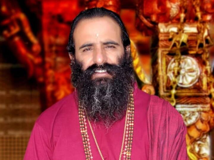 Ram Mandir Inauguration Akhara Parishad Mahant Ravindra Puri received ... Ram Mandir Inauguration Akhara Parishad Mahant Ravindra Puri received ...