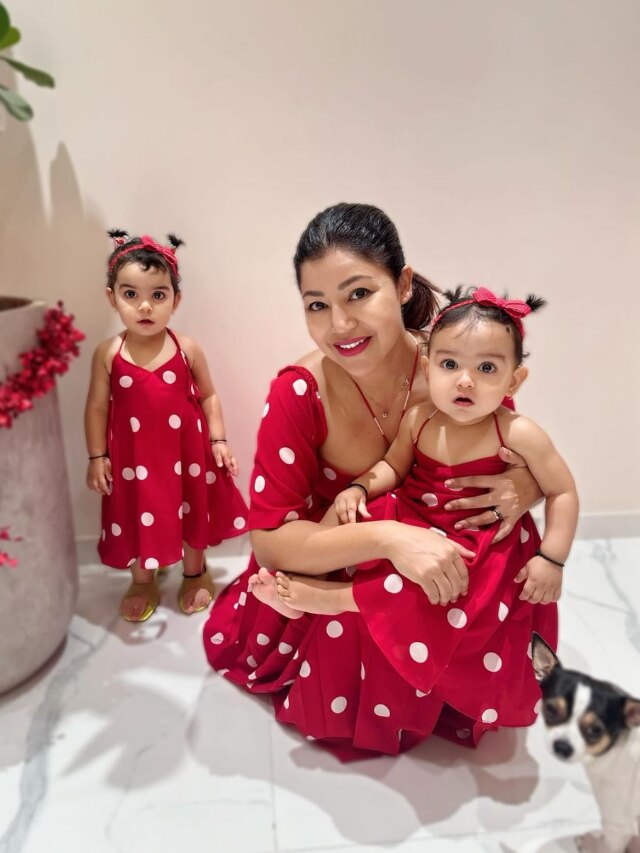 Debina Bonnerjee Shares Adorable Pics With Daughters From Christmas Party
