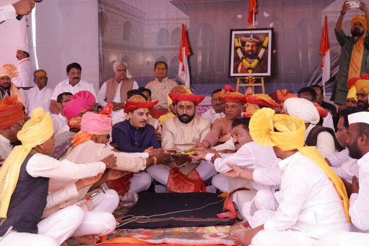 Pune Wafgaon Fort Maharaja Yashwantrao Holkar coronation ceremony ...