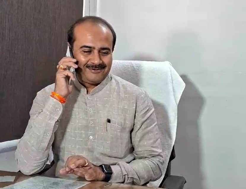 Rajkot News: District Panchayat leader of Opposition Arjun Khatriya to ...