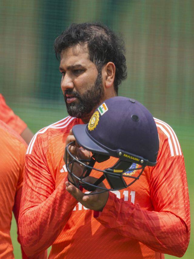 Rohit Sharma Equals MS Dhoni's Captaincy Record