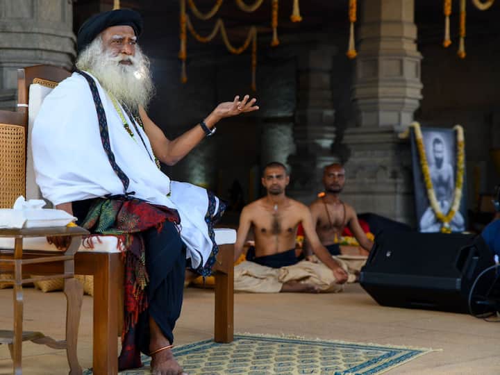 Sadhguru Consecrates 21-Foot Nandi 54-Foot Mahashula At Sadhguru Sannidhi