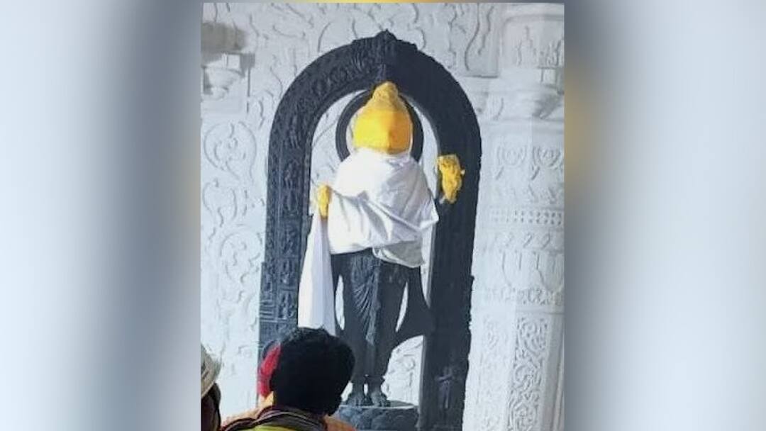 Ram Mandir Pran Pratishtha Ramlala pictures garbh grah idol first look ...