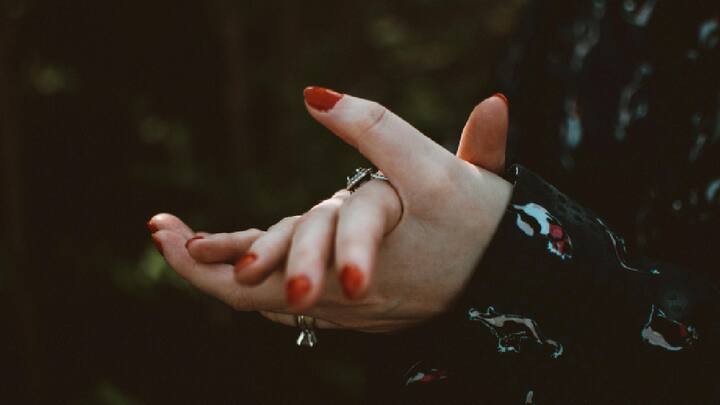 PHOTO NEWS Did you know that you can cure many diseases by clapping ...
