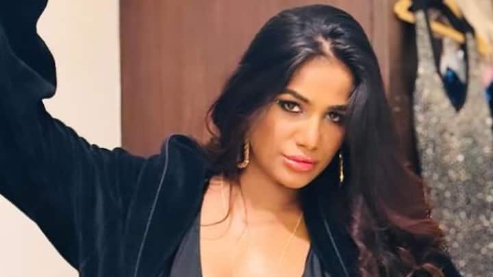 Who is Poonam Panday Passes Away Due Cervical Cancer