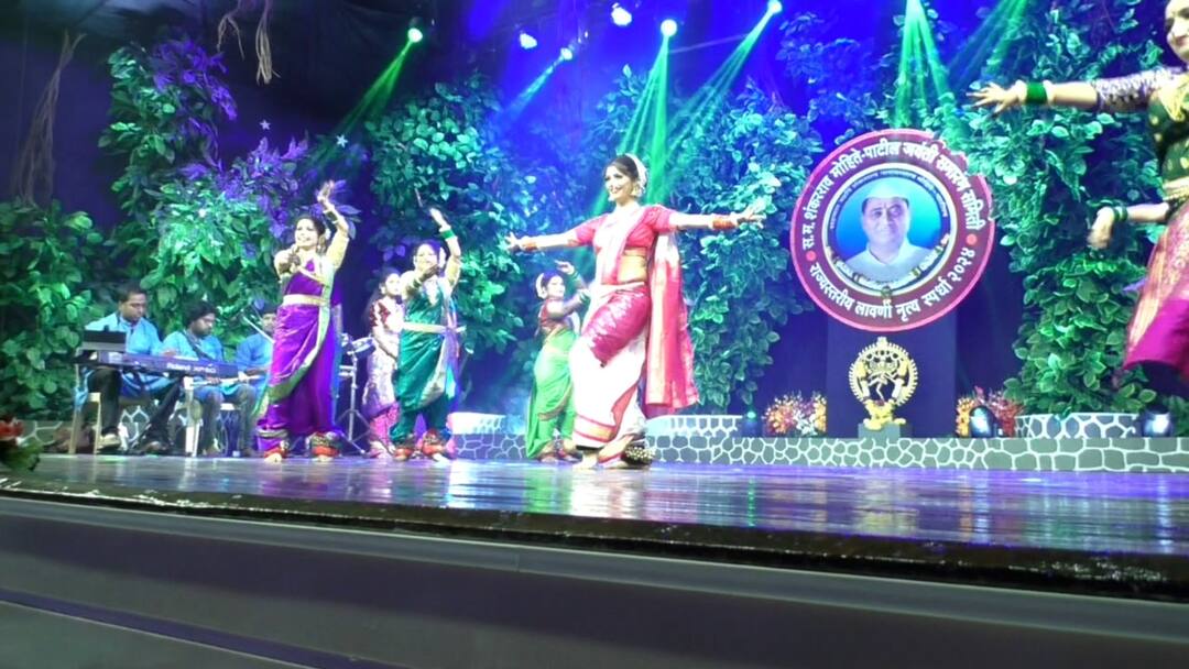 Akluj Lavani Mahotsav Competition women s response to special program ...