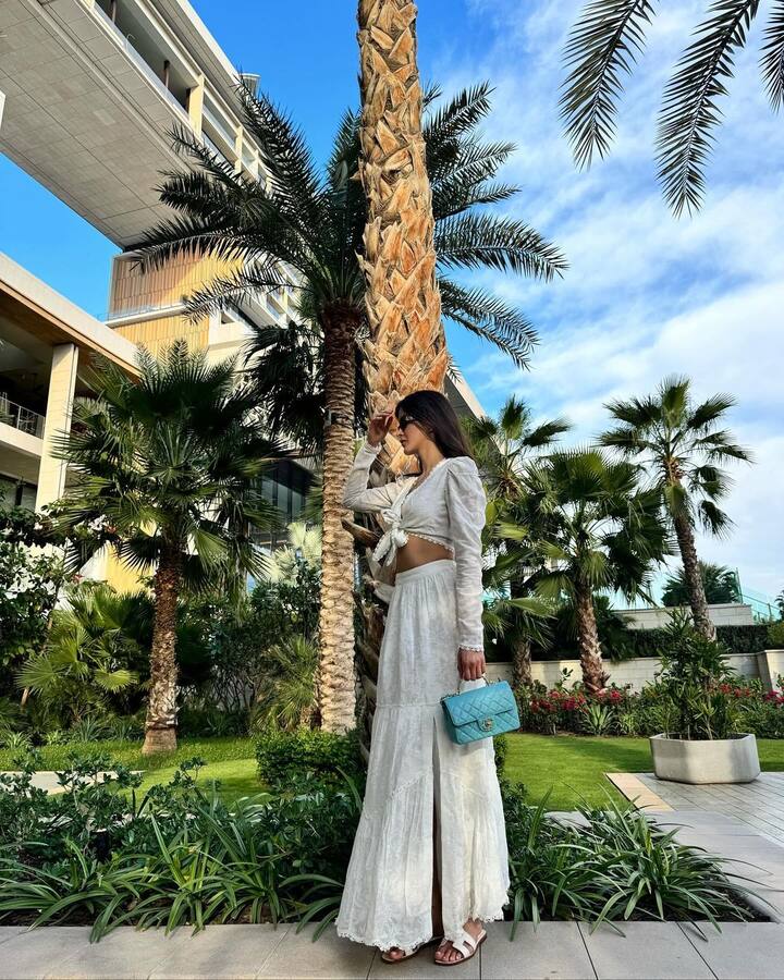 Shanaya Kapoor Oozes Elegance In A White Co-Ord Set In Latest PICS